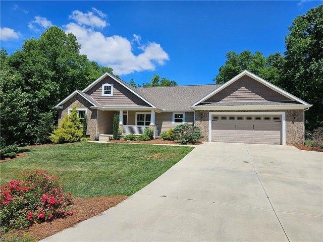 1045 Shenandoah Trl, Boonville, NC 27011