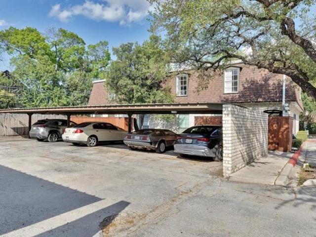 1045 Shook Ave, Unit 101A