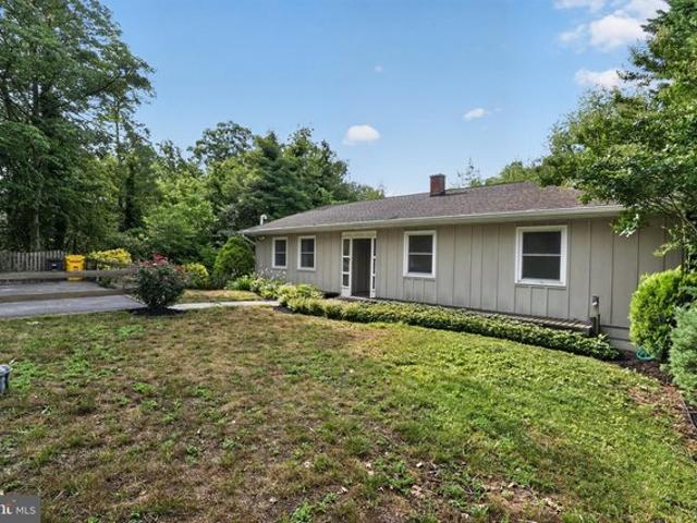 1045 Skyview Dr, Annapolis, MD 21409