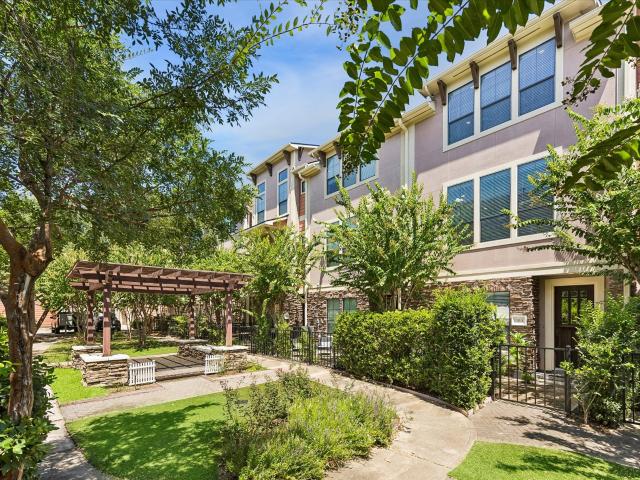 1045 W 22nd Street K