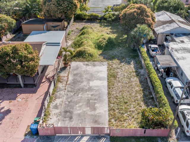 1045 W 30th St, Riviera Beach, FL 33404 | MLS #R11152
