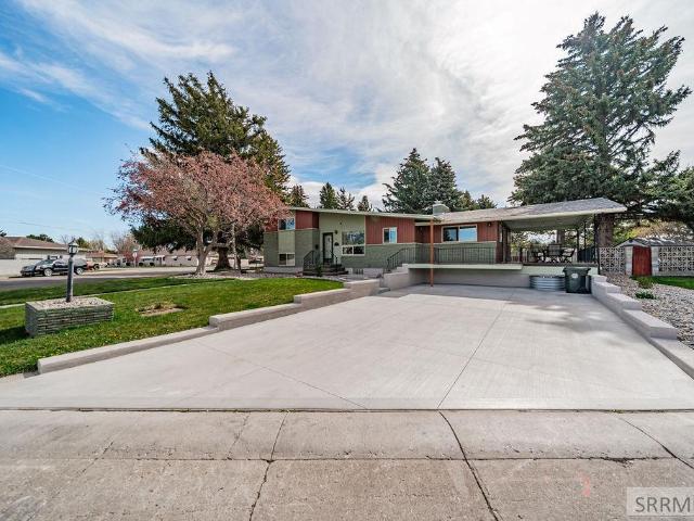 1045 York Dr, Blackfoot, ID 83221 | MLS #2185 | Compass