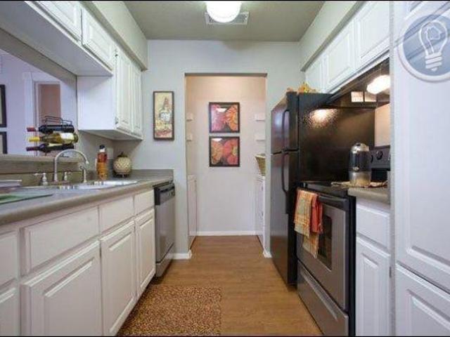 $1045 / 2br 1000ft² LUXURY APARTMENTS IN MIDTOWN! MOPAC/ANDERSON LN