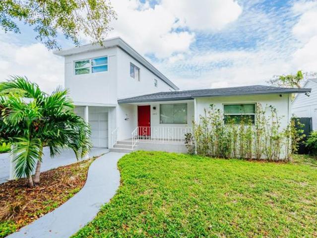 1045 47th St NW, Miami, FL 33127
