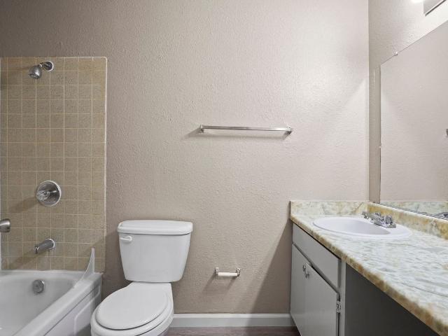 10460 El Mercado Drive 2 Bedroom Apartment for Rent at 10460 El Mercado Dr, Rancho Cordova, CA 95670