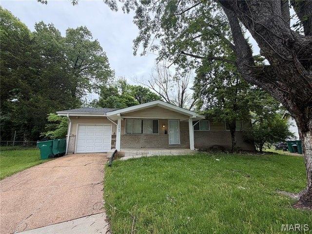 10460 Gardo Ct, Bellefontaine Nghbrs, MO 63137