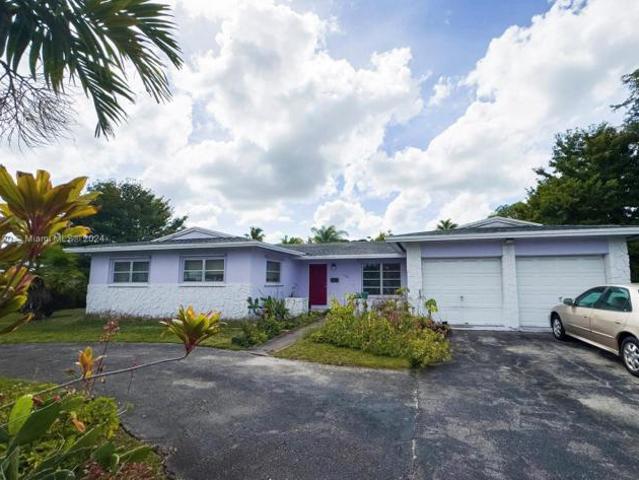 10460 SW 112th St, Miami, FL 33176