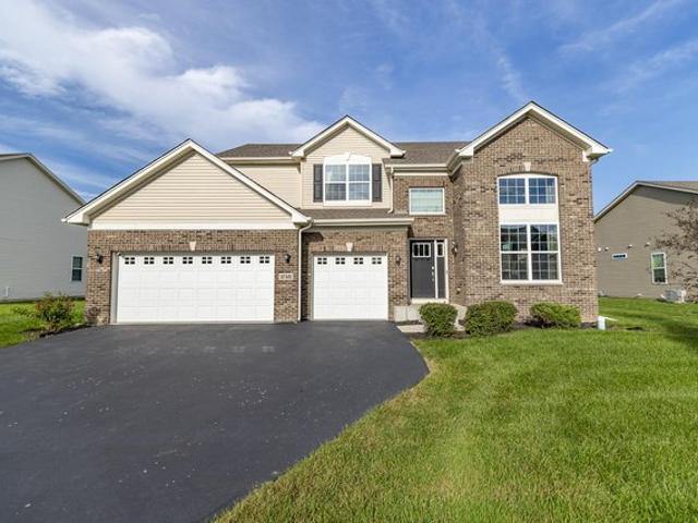 10461 Pine Ln, Saint John, IN 46373