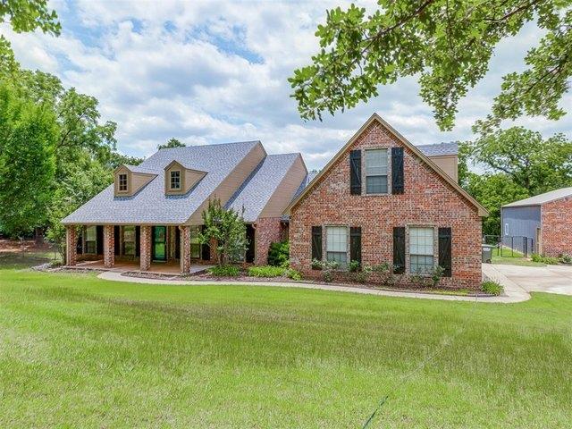 10461 Ridgeview Dr, Edmond, OK 73034