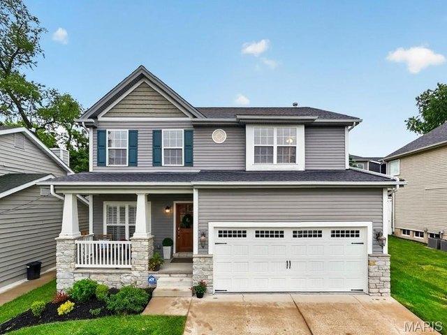10465 Savannah Ave, Saint Louis, MO 63131