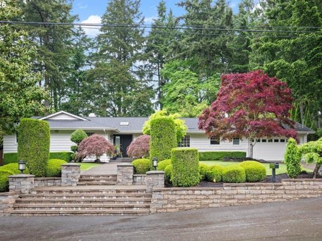 10465 SW Hawthorne Ln, Portland, OR 97225