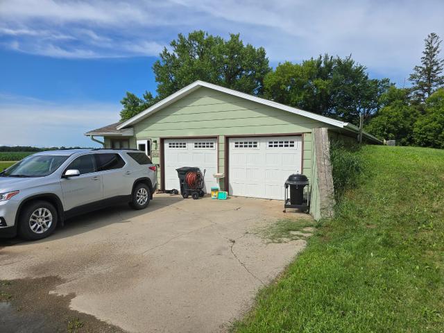 10466 County Highway 18