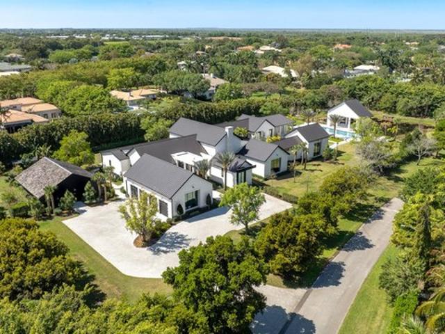 10468 El Caballo Ct, Delray Beach, FL 33446