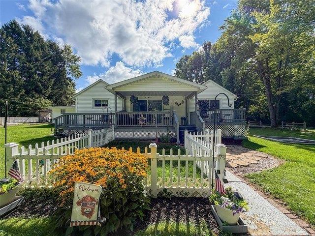 10469 N Martin Dr, Linesville, PA 16424