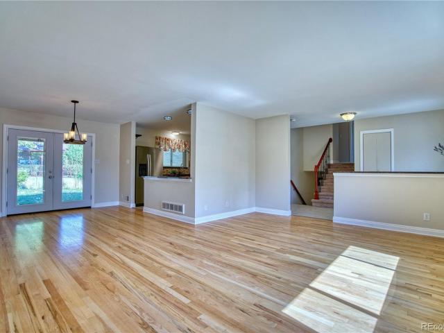10469 Ronald Lane