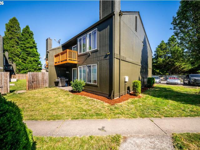 1046 NE 17TH AVE