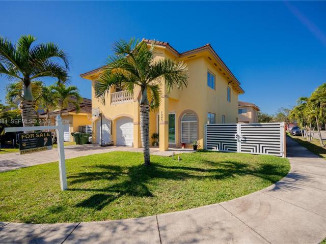 1046 NE 17th Ter, Homestead, FL 33033 | MLS #A11957 | Compass