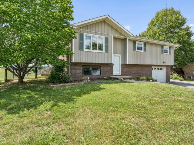 1046 Okrina Drive