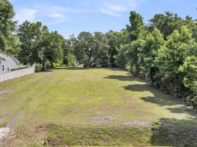 1046 Bee Hive Rd, Awendaw, SC 29429