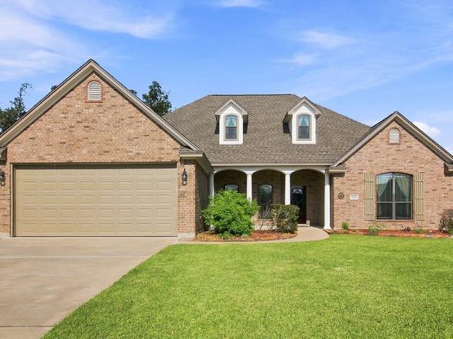 1046 Cardinal Dr, Richwood, TX 77566
