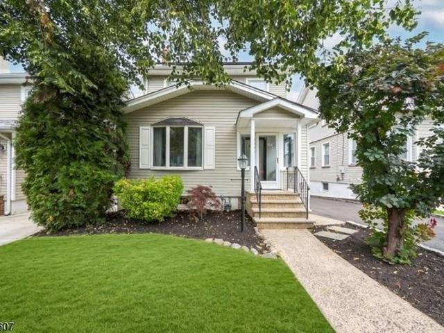 1046 Falls Ter, Union Twp, NJ 07083