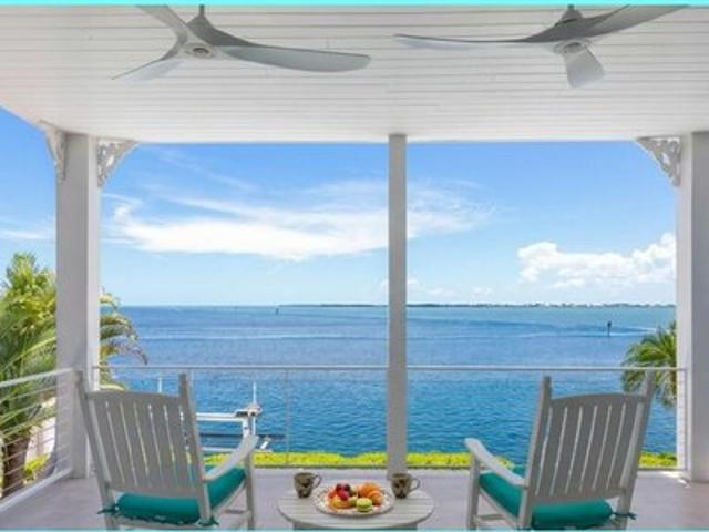 1046 Flagship Dr, Summerland Key, FL 33042