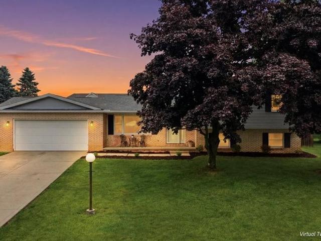 1046 Foxmoor Ln, Ashland, OH 44805