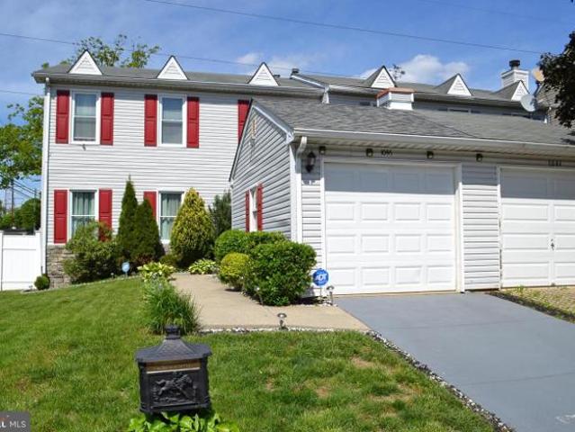 1046 Hazelwood Dr, Philadelphia, PA 19150
