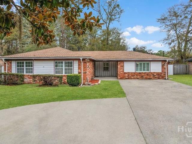 1046 Live Oak Dr, Hinesville, GA 31313