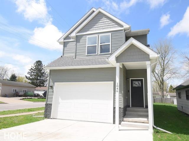 1046 S Pearce St, Owosso, MI 48867