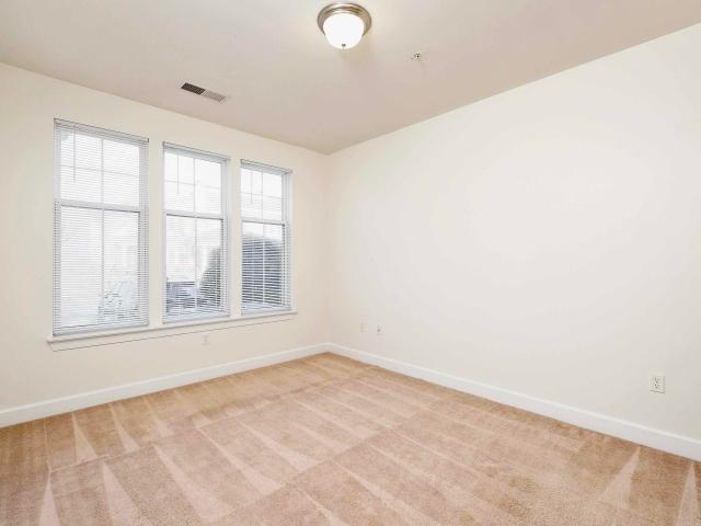 1046 tupelo ct