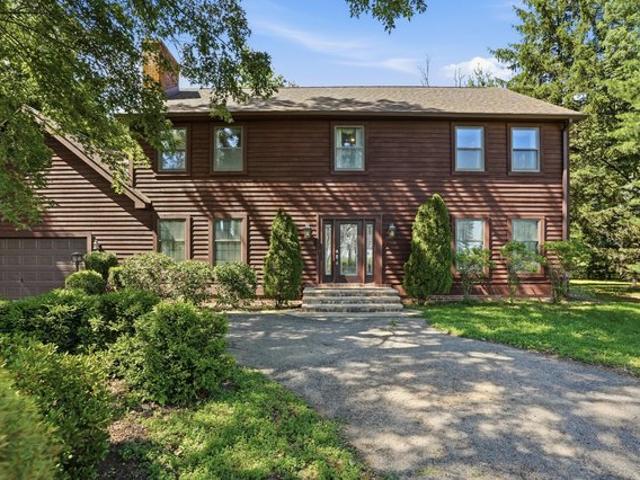 1046 W 1300 S, Kentland, IN 47951