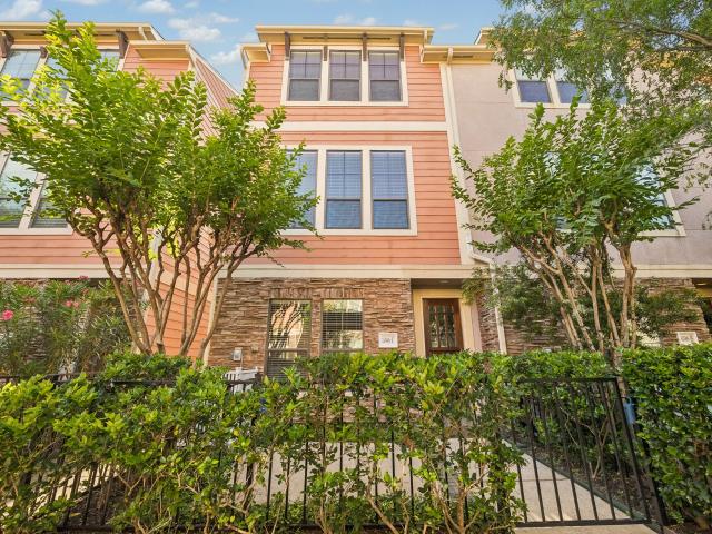 1046 W 23rd Street C