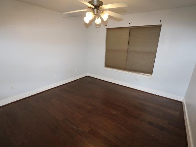 1046 W 25th Street