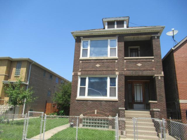 1046 W 34th Place