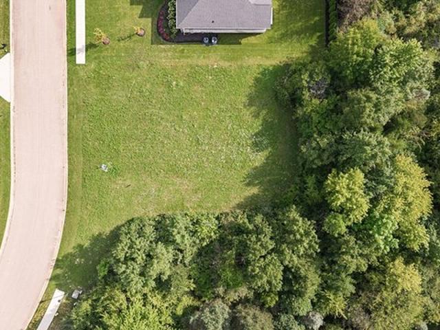 10470 Woodhall Ln, Carmel, IN 46032