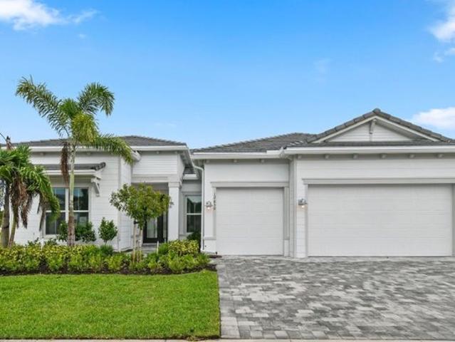10470 SW Highpointe Dr, Stuart, FL 34997