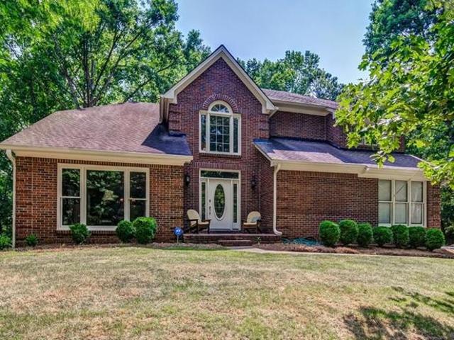 10470 St Simonds Ct, Alpharetta, GA 30022