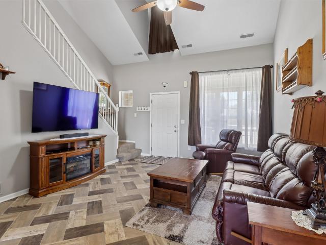1047 NW Prairie Ridge Drive