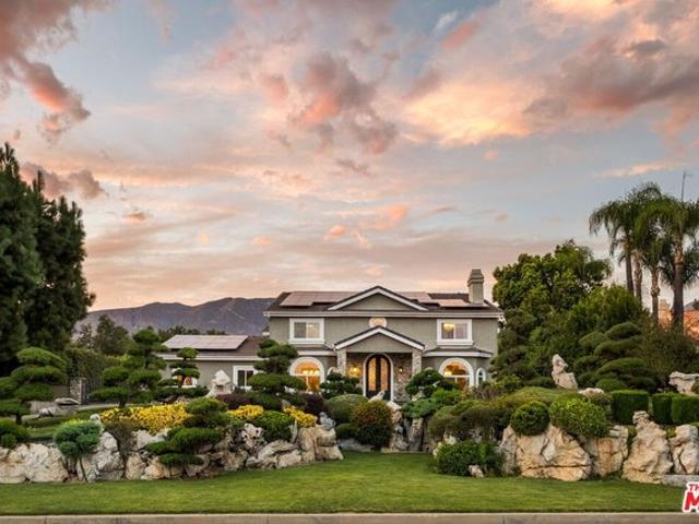 1047 Pomello Dr, Claremont, CA 91711