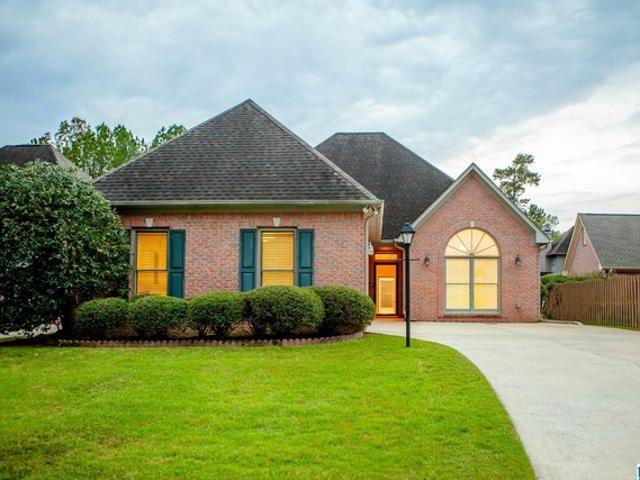 1047 Riverchase Cv, Hoover, AL 35244
