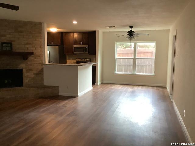 1047 Victoria Crossing