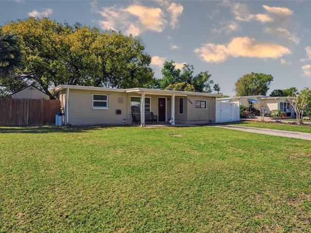 10480 th Ave N, Largo, FL 33773 | MLS #TB8488 | Compass