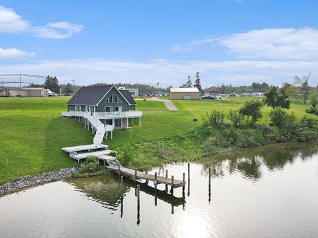 10480 N Straits Hwy, Cheboygan, MI 49721