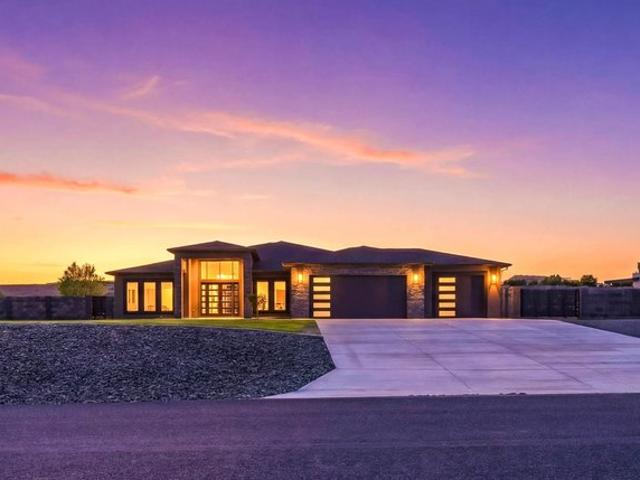 104829 Addison Ave, Kennewick, WA 99338