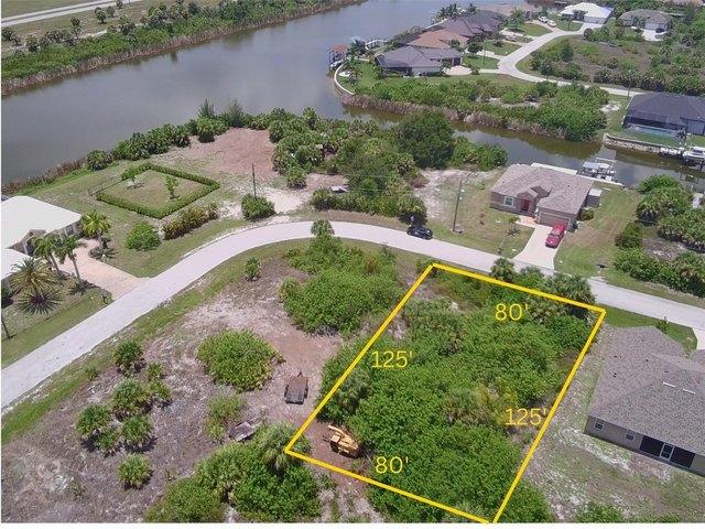 10484 Harlingen St, Port Charlotte, FL 33981