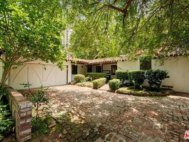 10484 Lindbrook Dr, Los Angeles, CA 90024