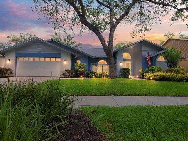 10489 Shady Oak Ln, Seminole, FL 33777