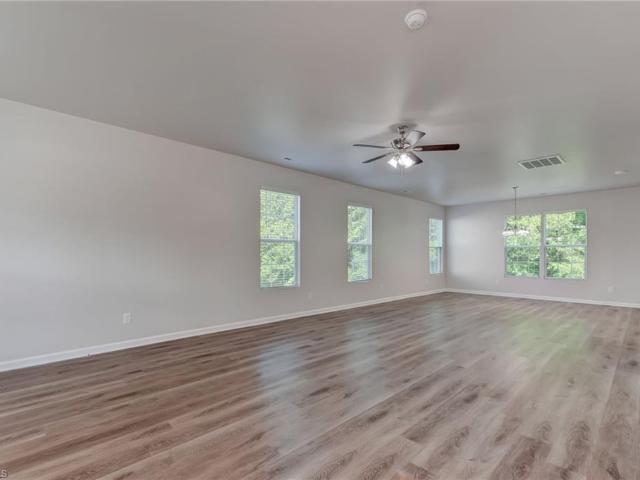 1048 Megan Cross Lane