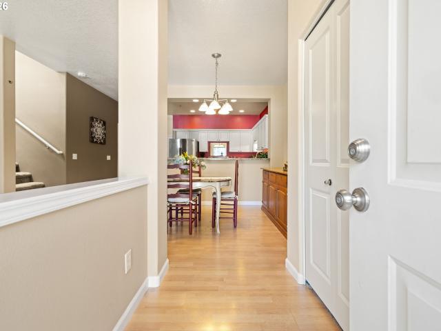 1048 nw burnside rd